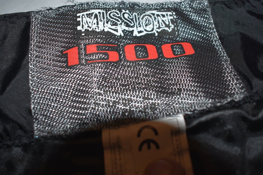 Mission 1500 Inline Hockey Pants, Junior Large - Top Condition ...