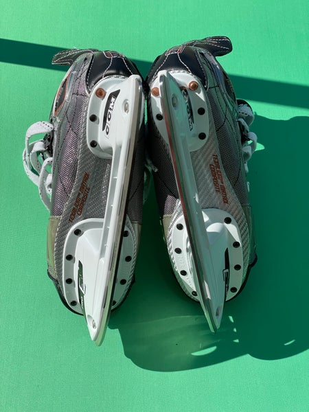 CCM Vector Pro Hockey Skates D&R (Regular) 4.5 | SidelineSwap | Buy and ...