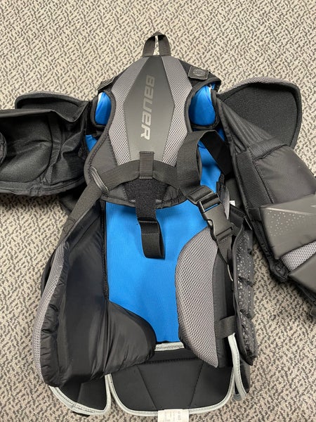 Bauer Elite Senior Small goal chest protector | SidelineSwap | Buy and ...