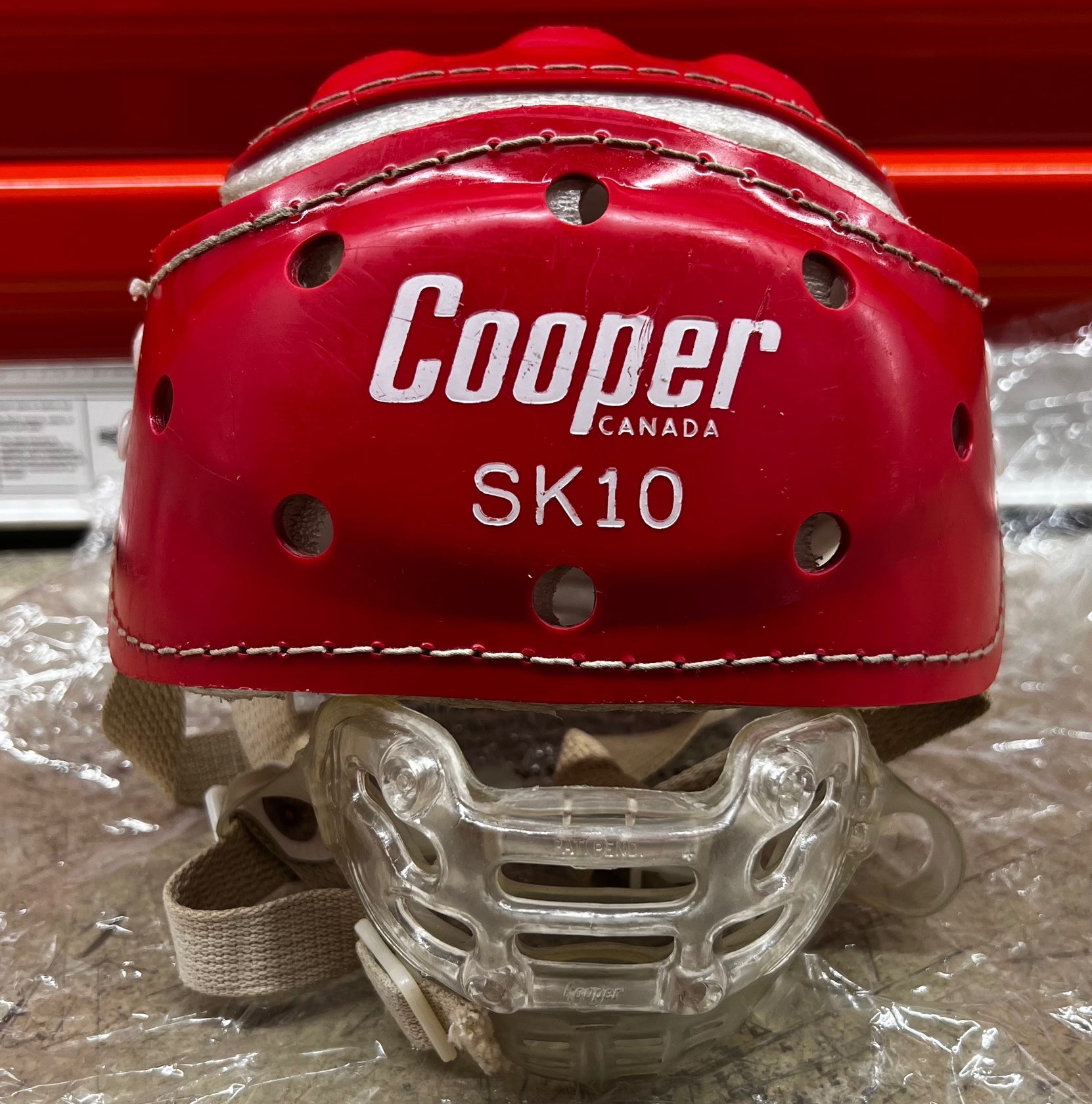 Cooper SK10 Hurling Helmet • GRETZKY | SidelineSwap