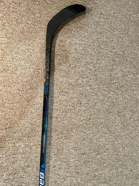 New Bauer Nexus 2N Pro 82 Flex Custom Curve Pro Stock Nolan Foote ...