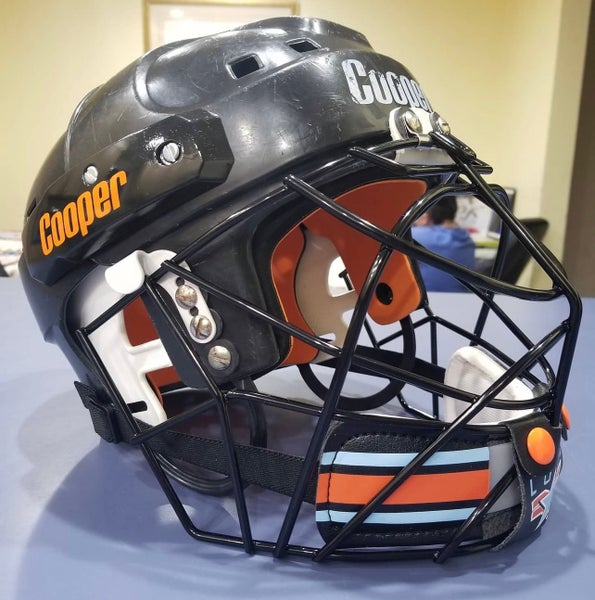 Cooper SK2000 Goalie Helmet | SidelineSwap | Buy and Sell on SidelineSwap