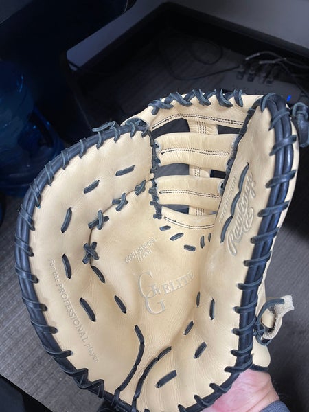 Rawlings Gold Glove Elite Series 13” First Base Mitt | SidelineSwap | Buy and Sell on SidelineSwap