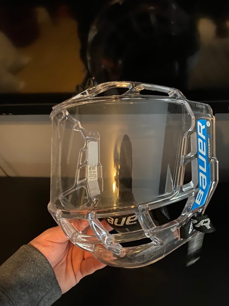 Bauer medium (bubble) concept III face mask | SidelineSwap | Buy and ...
