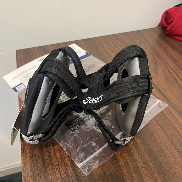 New Asics Wrestling Black Ear Guard | SidelineSwap | Buy and Sell on ...