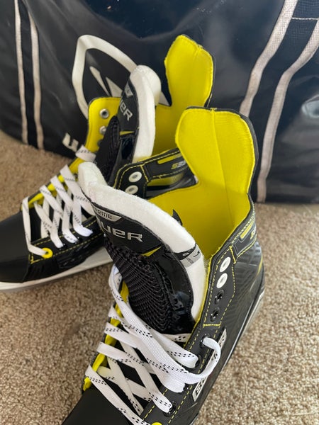 Intermediate New Bauer Supreme S35 Hockey Skates Regular Width Size 4 ...