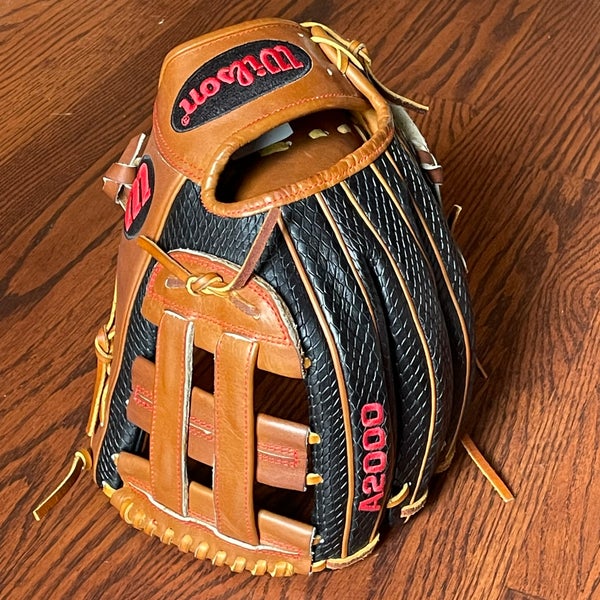 Wilson A2000 DW5 12 Inch Baseball Glove | SidelineSwap | Buy and Sell ...