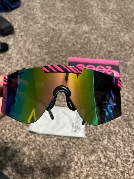 Pit vipers -The Hot Tropics | SidelineSwap | Buy and Sell on SidelineSwap