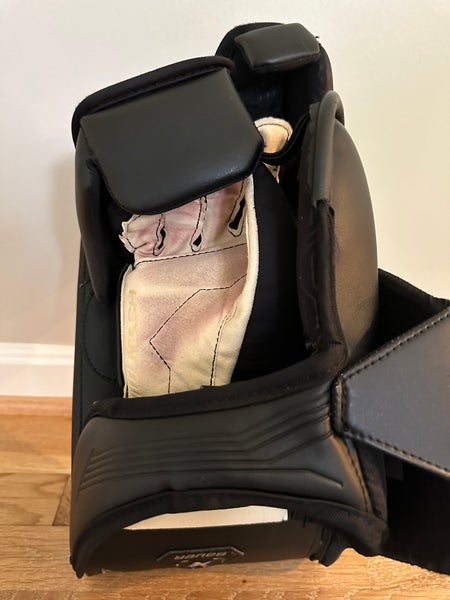 Bauer Supreme Mach Pro Blocker Regular Black | SidelineSwap | Buy and ...