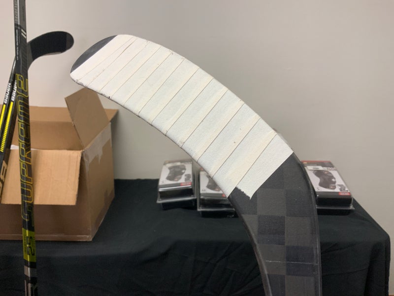 BUNDLE (2) Senior Right Handed Bauer Supreme 2S Pro Hockey Stick ...