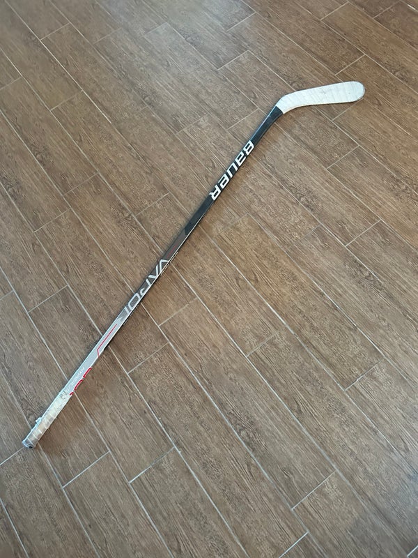 Intermediate Right Handed P92 Pro Stock Vapor Hyperlite Hockey Stick ...