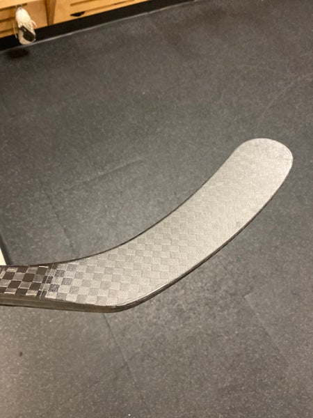 New Senior PM9 Left 87 Pro Stock Team Nexus Hockey Stick | SidelineSwap ...