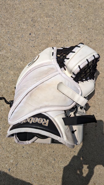 Reebok PREMIER 4 PRO Goalie Glove Regular Senior Pro Stock White/Black ...