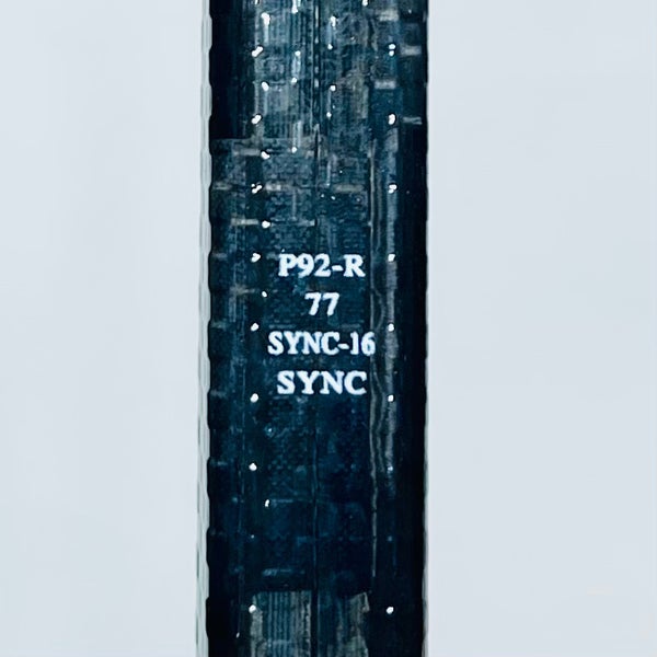 New 2 Pack Custom Silver Bauer Nexus SYNC Hockey Stick-RH-P92-77 Flex ...