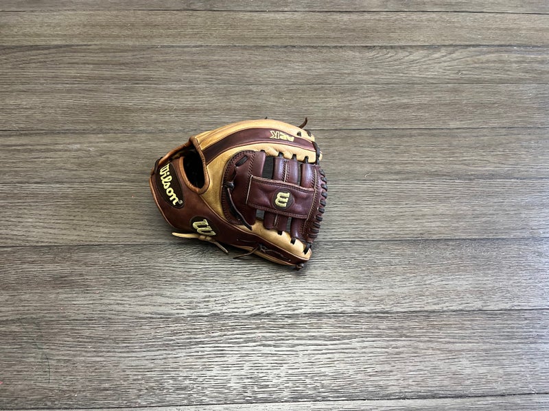 Wilson A2K G4 11.5” Mod Post Web | SidelineSwap | Buy and Sell on ...