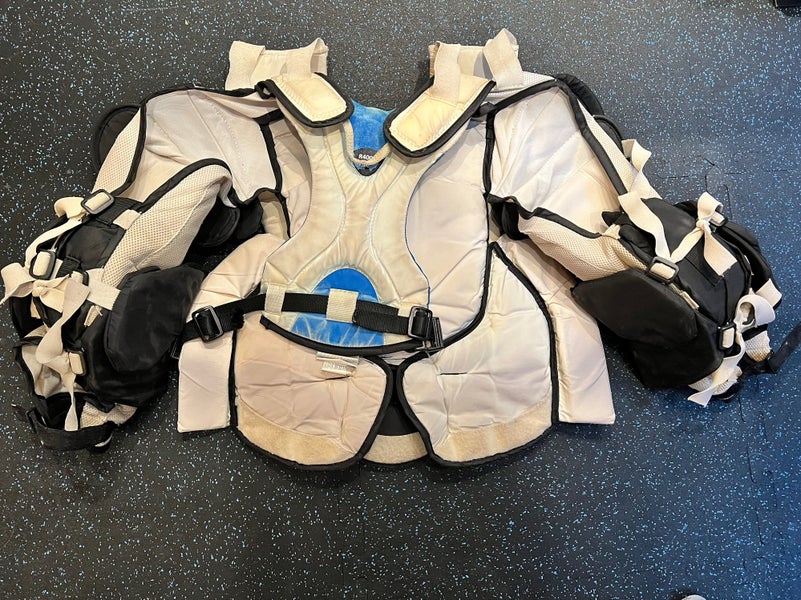Used Large Bauer Reactor 4000 Goalie Chest Protector | SidelineSwap ...
