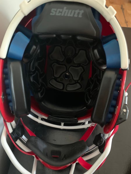 Used Large Schutt F7 Helmet | SidelineSwap | Buy and Sell on SidelineSwap