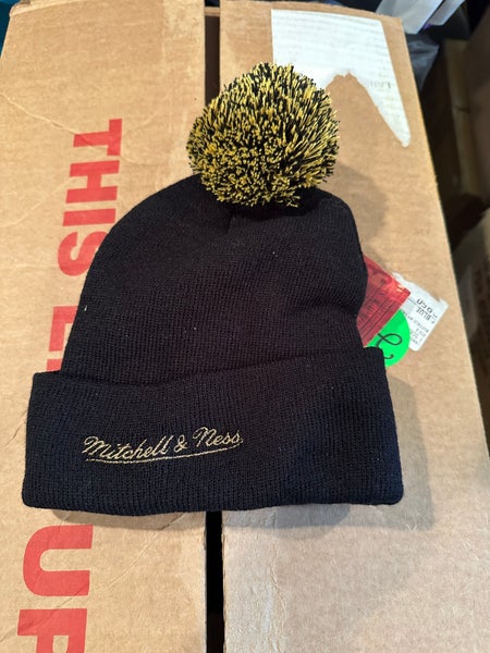 Toronto Raptors Gold Pom Toque-NWT Mitchell & Ness | SidelineSwap | Buy ...