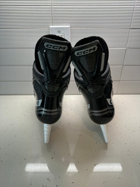 New CCM ASV PRO MIC Pro Stock Size 9.5 Grey Senior Hockey Skates ...
