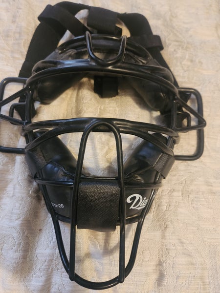 New Diamond DFM-20 Catcher's Mask, For umpires or Catcher's/Black ...