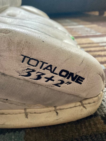 33” +2 Bauer Total One NXG Leg Pads | SidelineSwap | Buy and Sell on ...