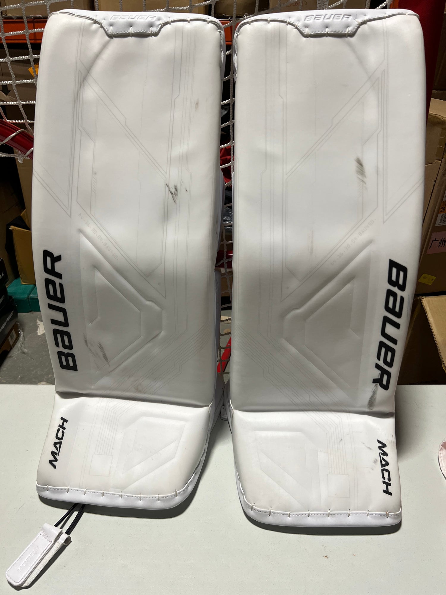 Bauer Supreme MACH Goalie Leg Pads - Senior XS 32+ | SidelineSwap
