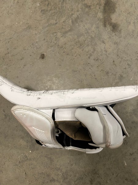 Used Bauer M5 Pro Senior Blocker | SidelineSwap | Buy and Sell on ...