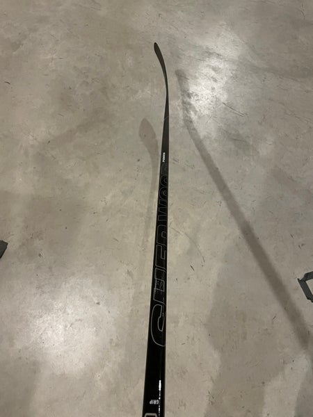 P77 Right Handed Toe Pattern Hockey Stick | SidelineSwap | Buy and Sell ...