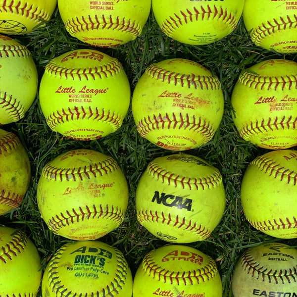 Lot of 15 Used 11 inch Softballs +1 10 inch - Good / very good ...