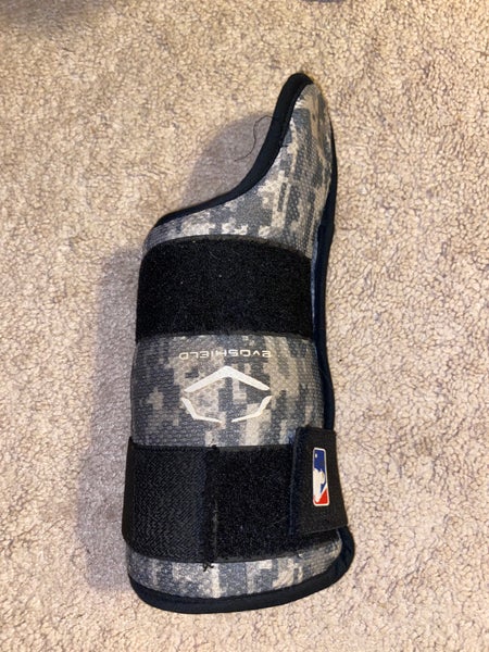 EvoShield Shin Guards | SidelineSwap | Buy and Sell on SidelineSwap