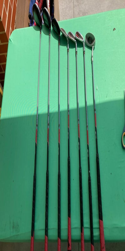 walter Hagen kids 7 pc golf set in right hand plus stand bag | SidelineSwap