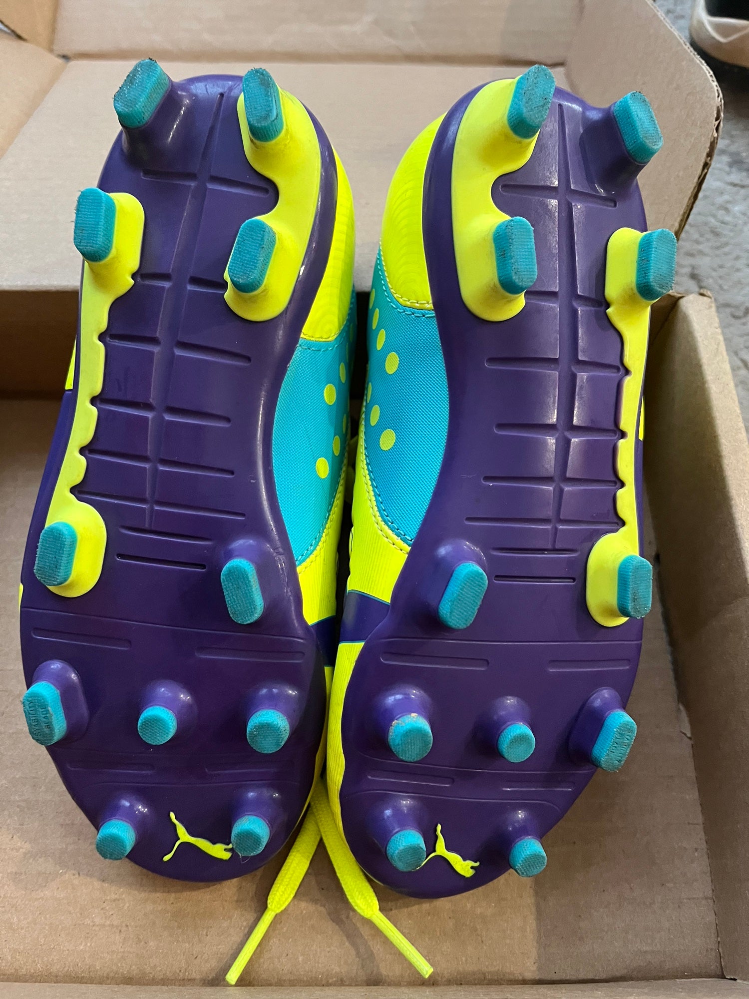 Puma Evopower Pink And Blue Box