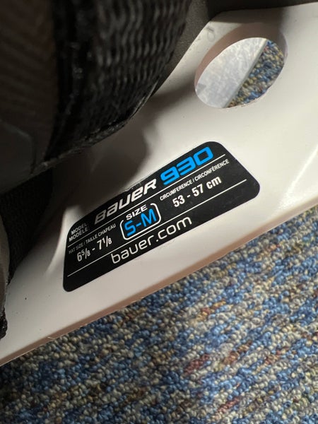 Junior Used Bauer 930 Goalie Mask | SidelineSwap | Buy and Sell on ...