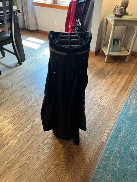 Men's TaylorMade Bag | SidelineSwap | Buy and Sell on SidelineSwap