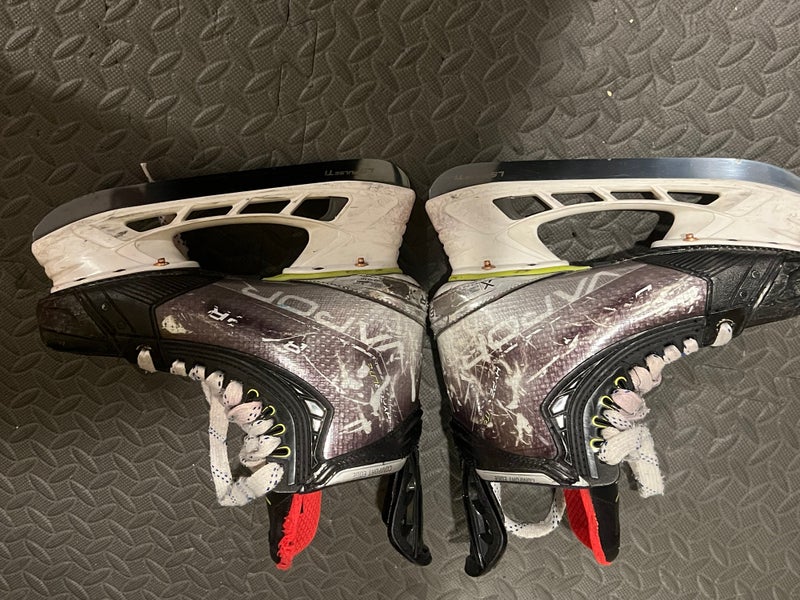 Bauer hyperlite hockey skates with LS Pulse Ti blades | SidelineSwap ...
