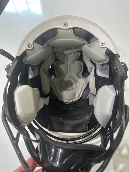 Youth Medium Riddell SpeedFlex Helmet | SidelineSwap | Buy and Sell on ...