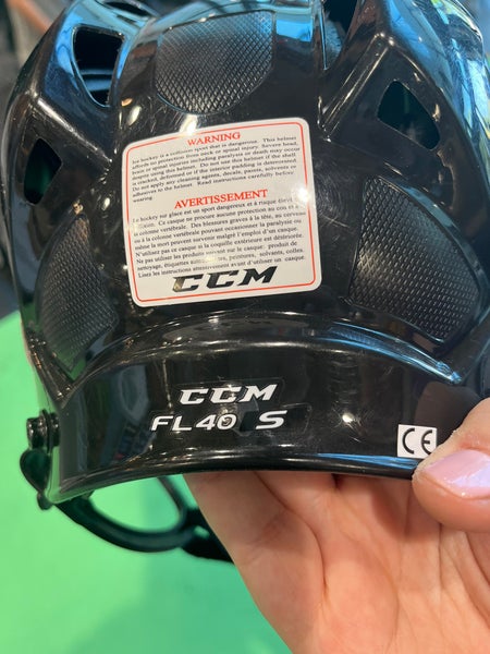 Used Small CCM FL40 Helmet | EXPIRED | SidelineSwap | Buy and Sell on ...