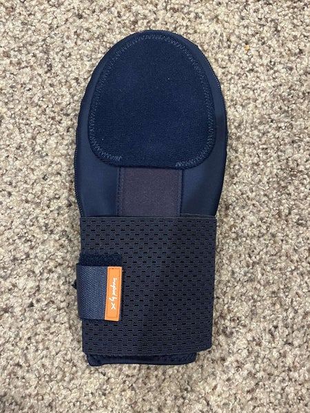 Aria Sliding Mitt | SidelineSwap | Buy and Sell on SidelineSwap