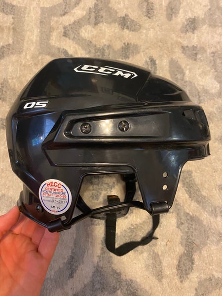 Used Large CCM Vector V08 Helmet | SidelineSwap | Buy and Sell on ...