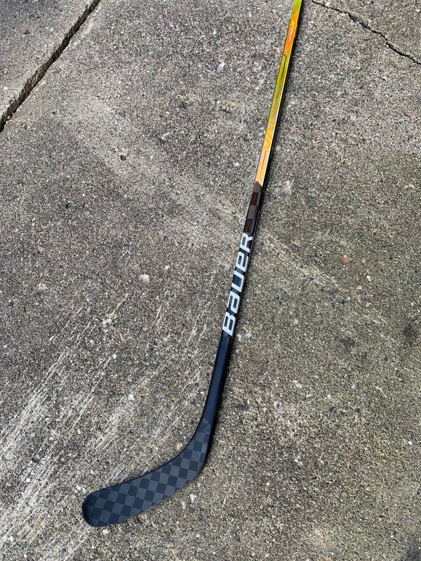 Custom Silver Bauer Vapor Hyperlite Hockey Stick-RH-Kucherov Pro Curve ...