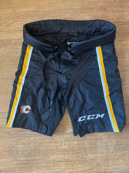 Flames CCM PPPTK Pro Stock Girdle/Pant shell Size Large | SidelineSwap ...