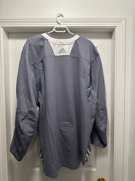 Canucks Pro MIC Practice Jersey | SidelineSwap | Buy and Sell on ...