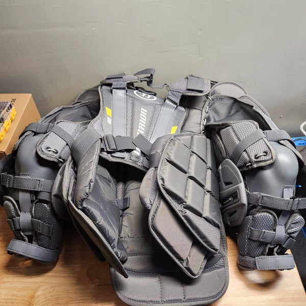 New Medium Warrior Ritual G2 PRO Goalie Chest Protector | SidelineSwap ...