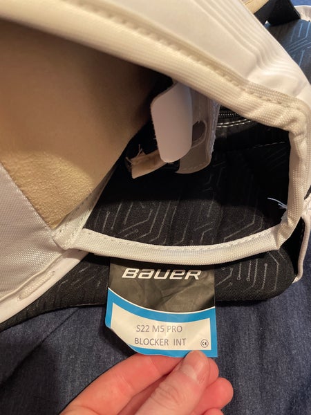 Intermediate Bauer M5 Pro Blocker | SidelineSwap | Buy and Sell on ...