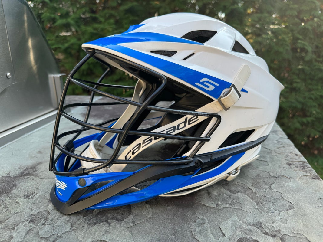 *USED* Matte Black Cascade S Helmet (CLEAN MASK & FIN) | SidelineSwap