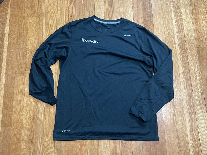 NEW Nike SOLAR CITY LS Dri-Fit size L | SidelineSwap | Buy and Sell on ...