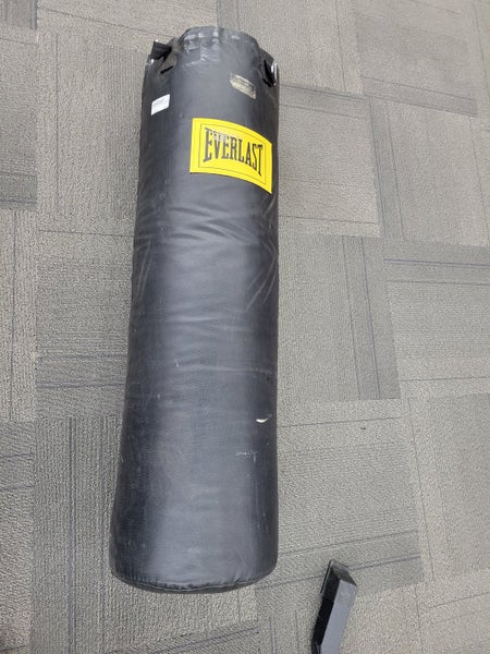 Used Everlast 100 Lb Heavy Bag 100 Lb Heavy Bags | SidelineSwap | Buy ...