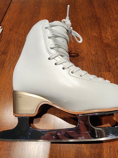 Like New EDEA Figure Skates on MK Pro Blades | SidelineSwap | Buy and ...