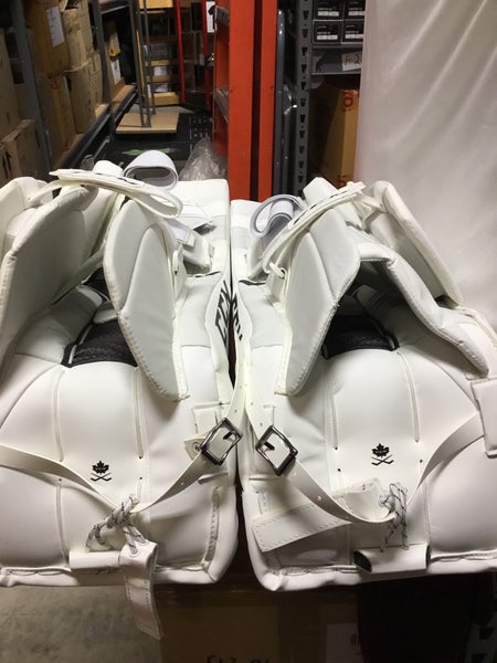 30" CCM Axis 1.5 Goalie Leg Pads | SidelineSwap | Buy and Sell on ...