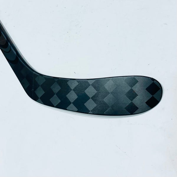 Like New Red CCM Jetspeed FT5 Pro Hockey Stick-RH-P28-95 Flex-Grip ...